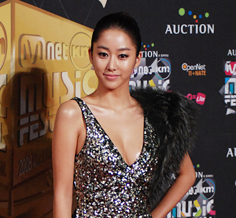 [2008 MKMF] 전혜빈, 반짝거리는 베스트 드레스